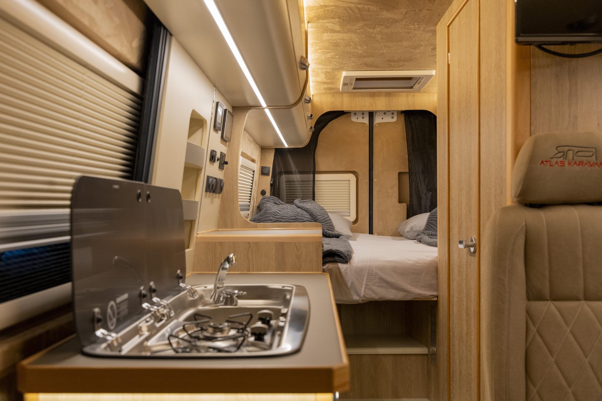 Mercedes Sprinter | Panelvan - Atlas Karavan