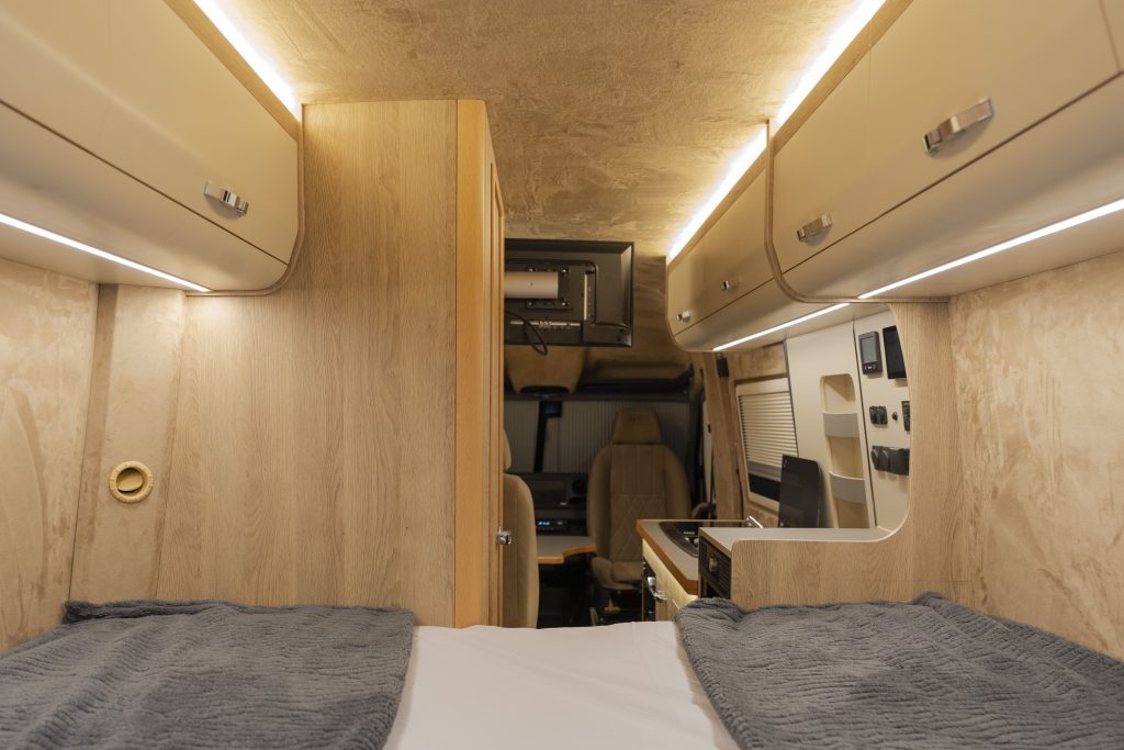 Mercedes Sprinter | Panelvan - Atlas Karavan